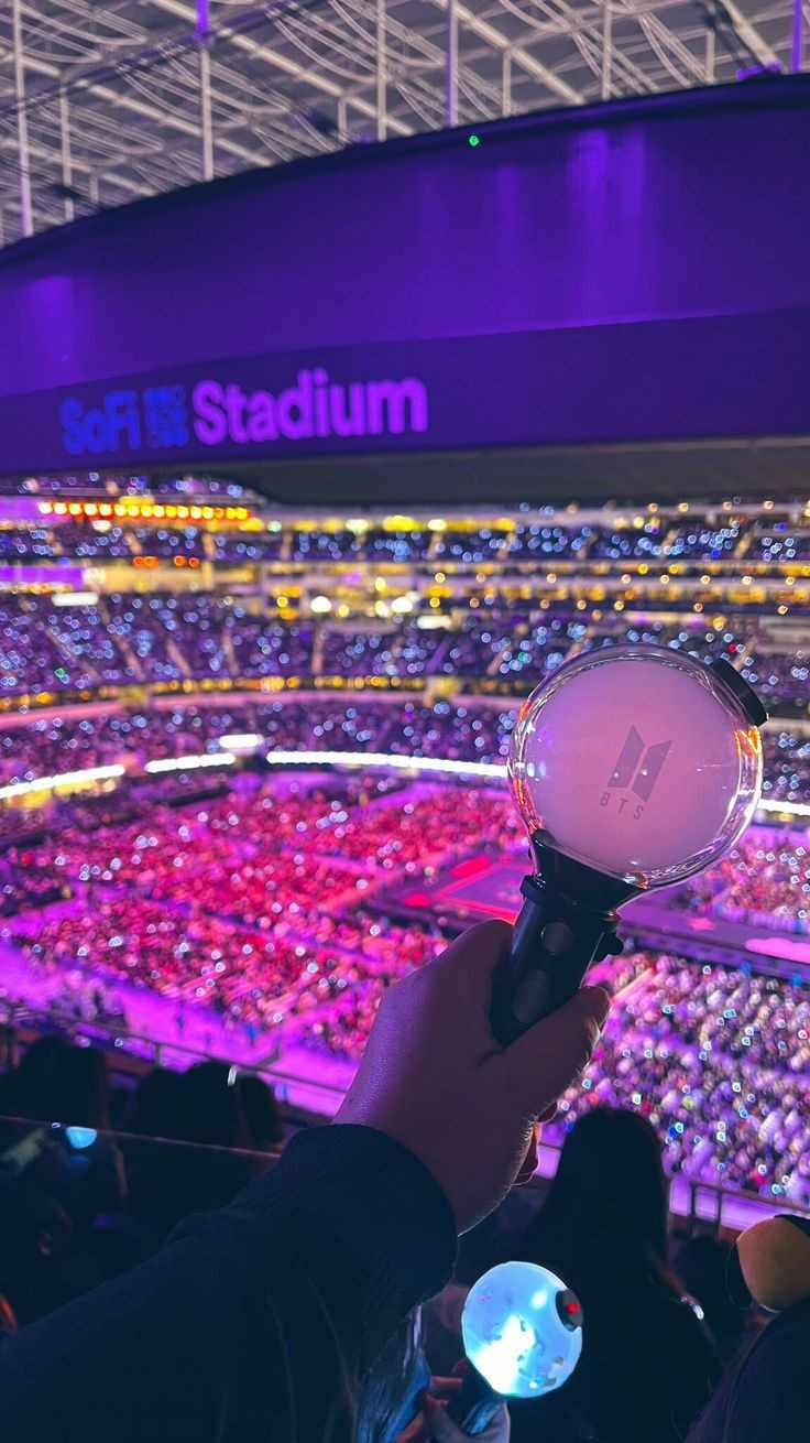 33| BTS concert?